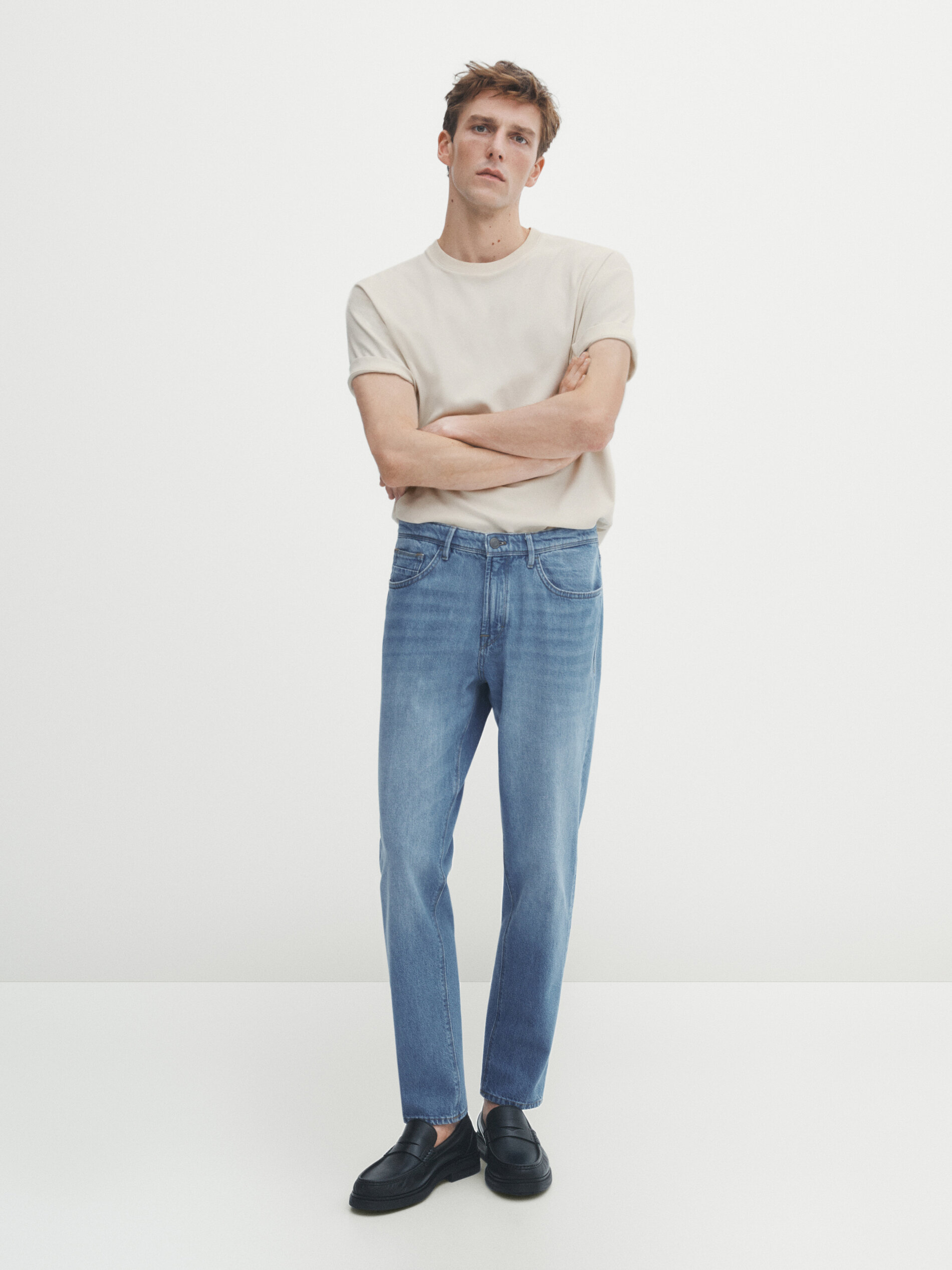 Pantalón vaquero mid bleach tapered fit · Indigo · Vestir | Massimo Dutti