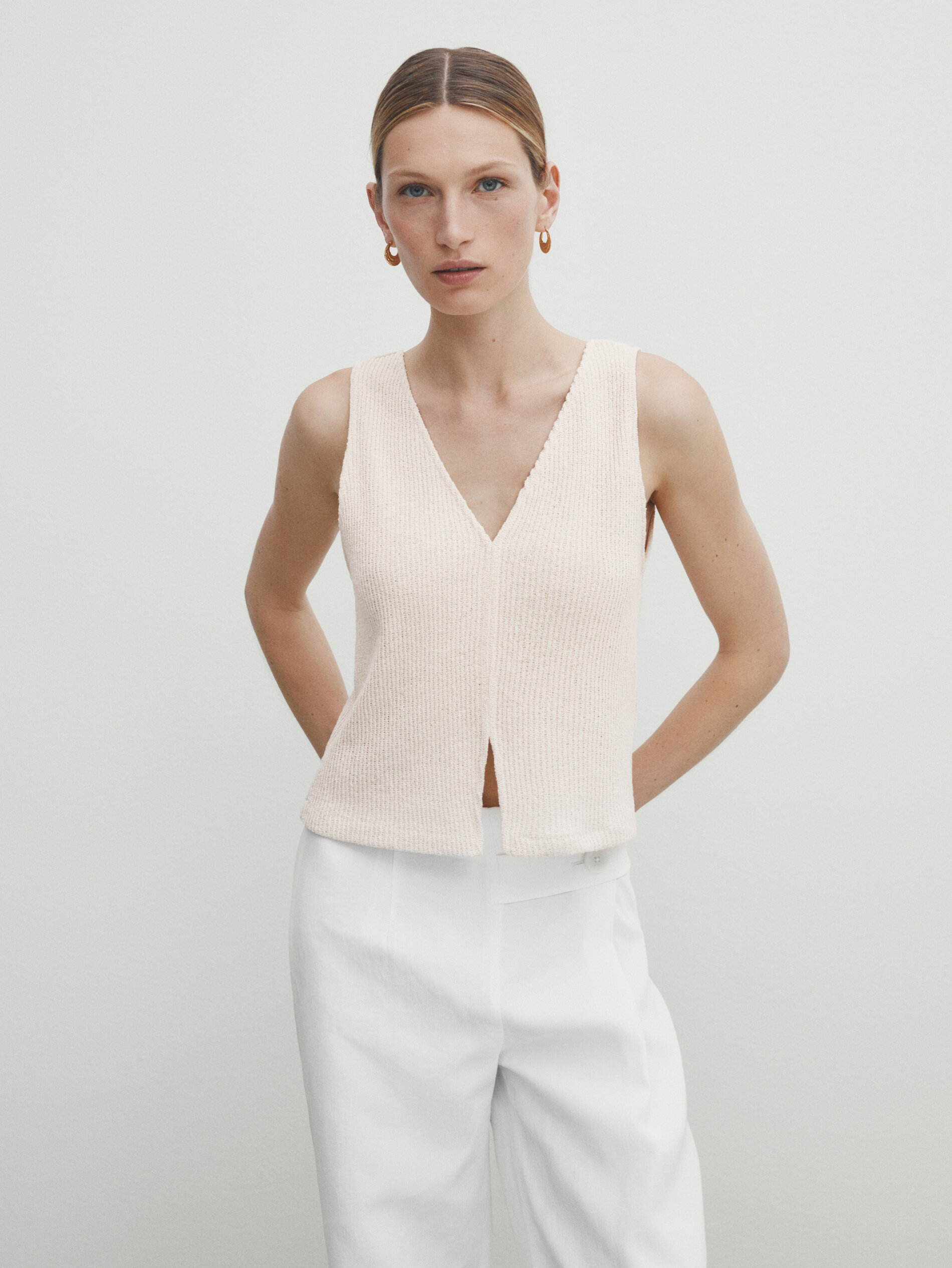 Topy - Massimo Dutti Czech Republic