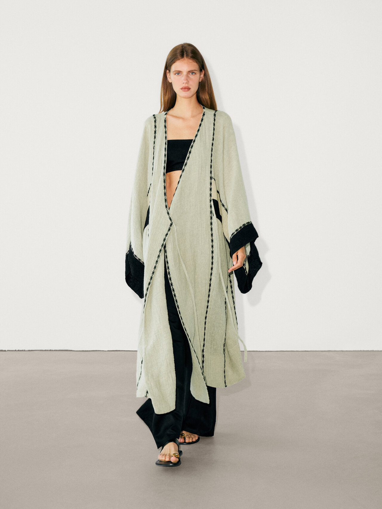 Linen dresses - Massimo Dutti