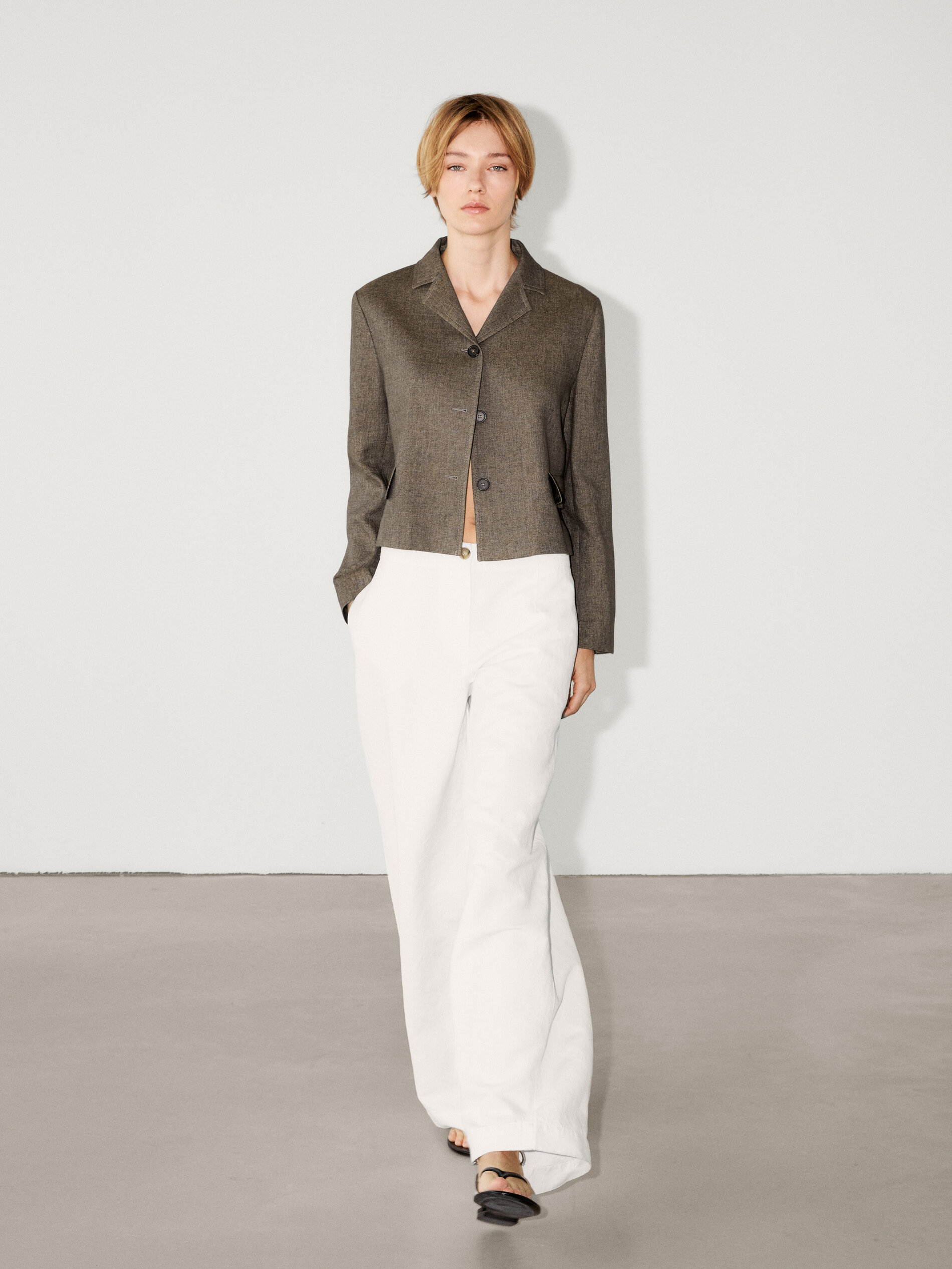 Cropped blazer with flap pockets - Massimo Dutti United Kingdom