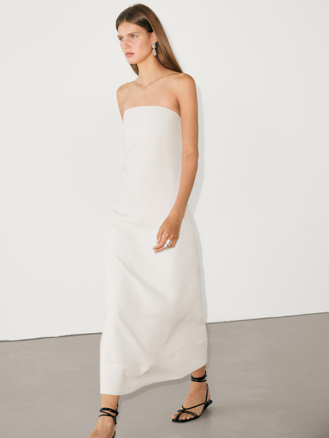 Linen dresses - Massimo Dutti