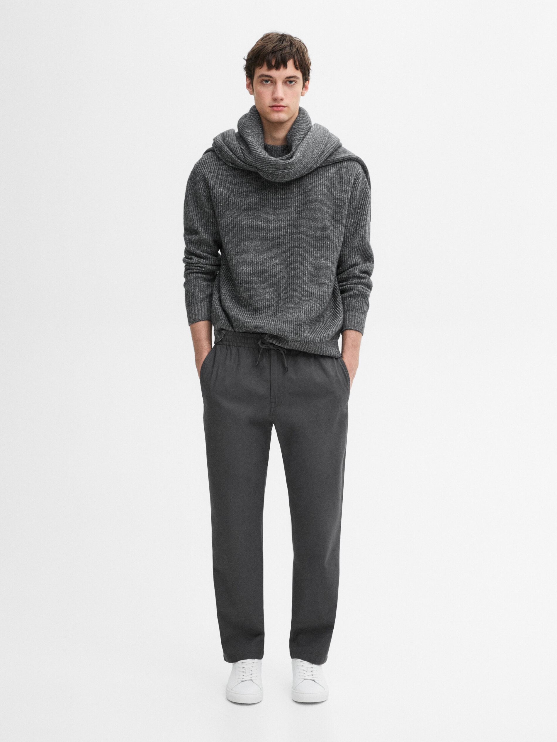 Cotton jogger fit trousers - Massimo Dutti España