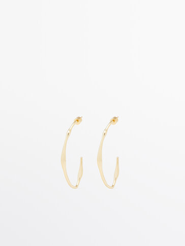 Ovale Ohrringe mit Textur · Goldfarben · Accessoires | Massimo Dutti