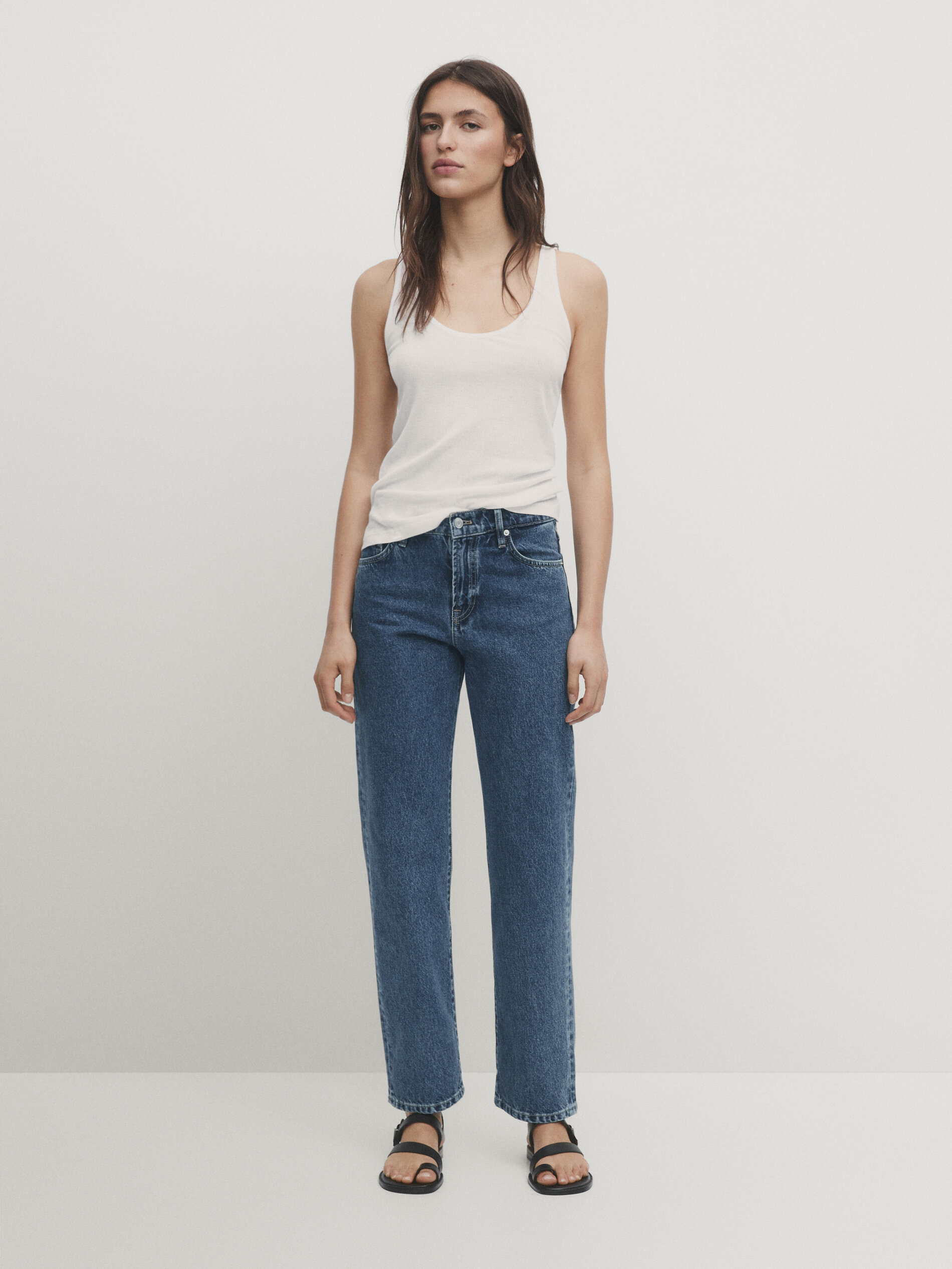 Straight fit low-rise jeans · Medium Blue, Light Blue · Dressy | Massimo Dutti