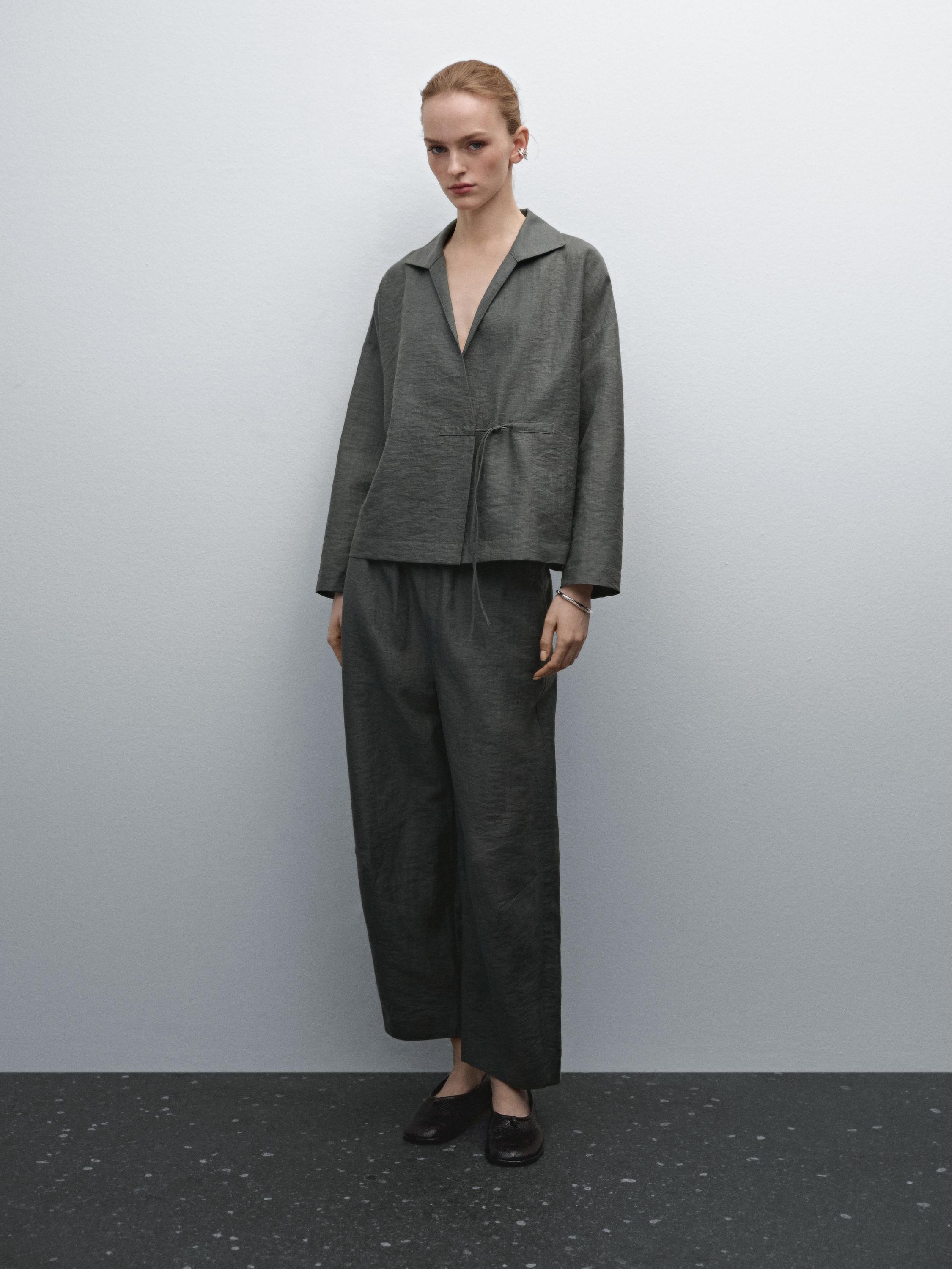 Short collared wool blend overshirt · Green · Dressy | Massimo Dutti