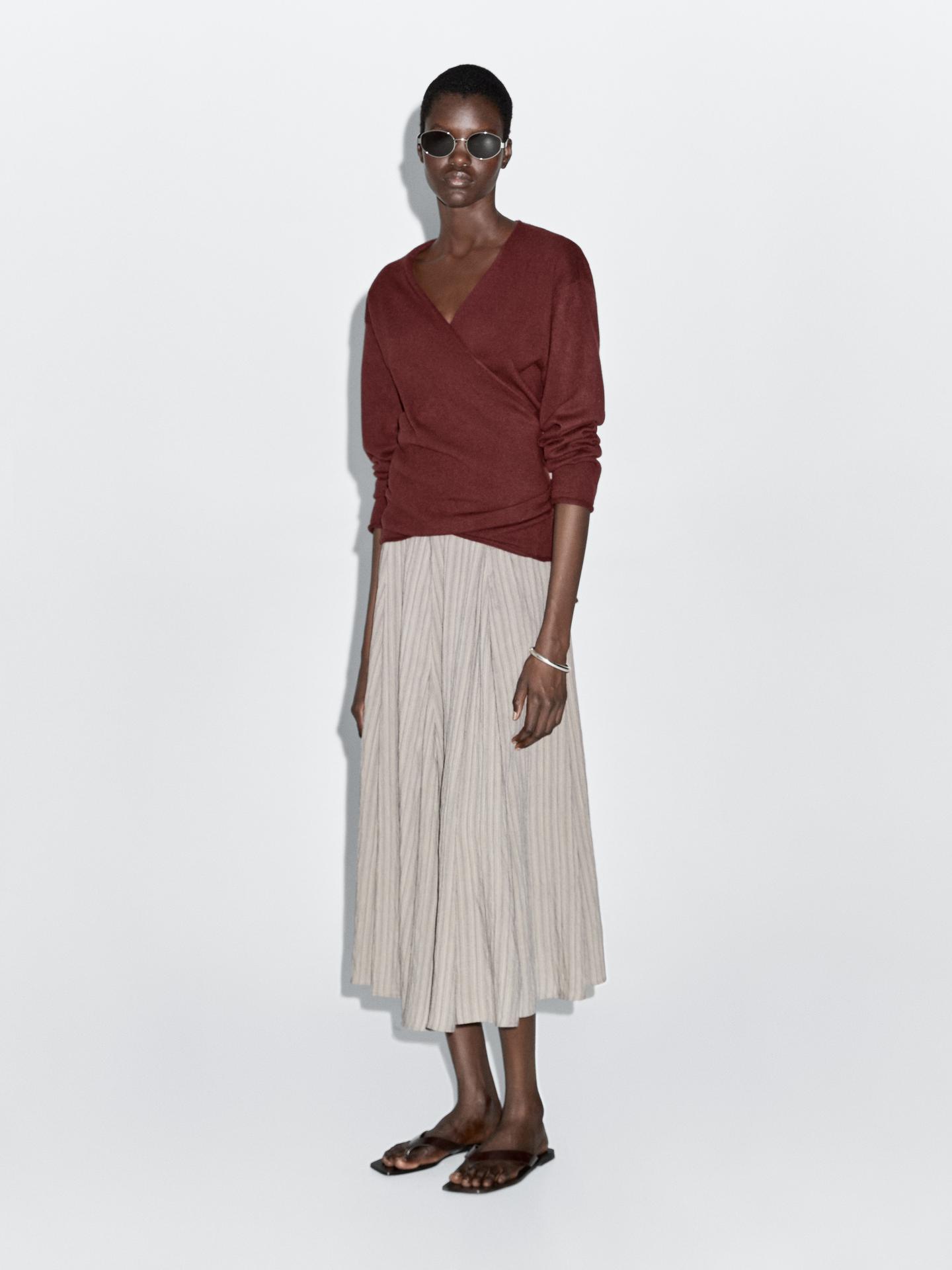 Wool blend wrap cardigan · Burgundy · Cardigan | Massimo Dutti