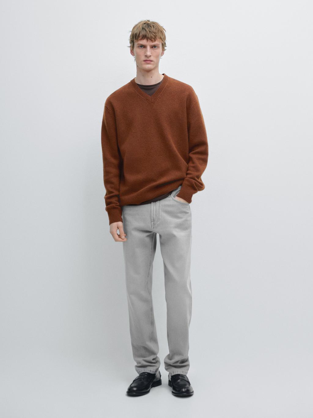 Wool V-neck knit sweater · Copper · Sweaters | Massimo Dutti