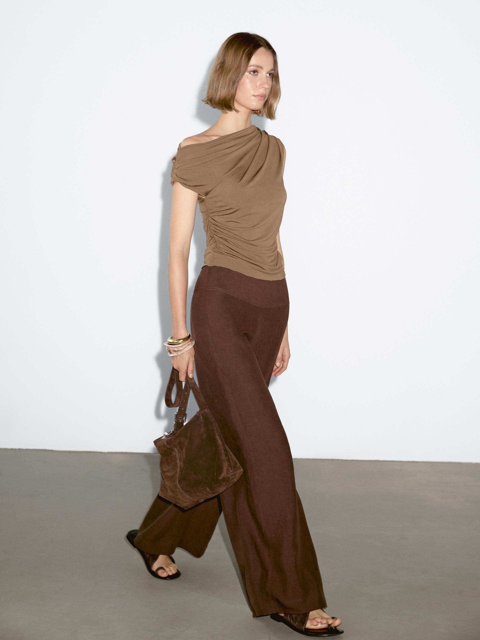 언밸런스 탑 드레이프 디테일 · 모스 그린 · 서클 | Massimo Dutti