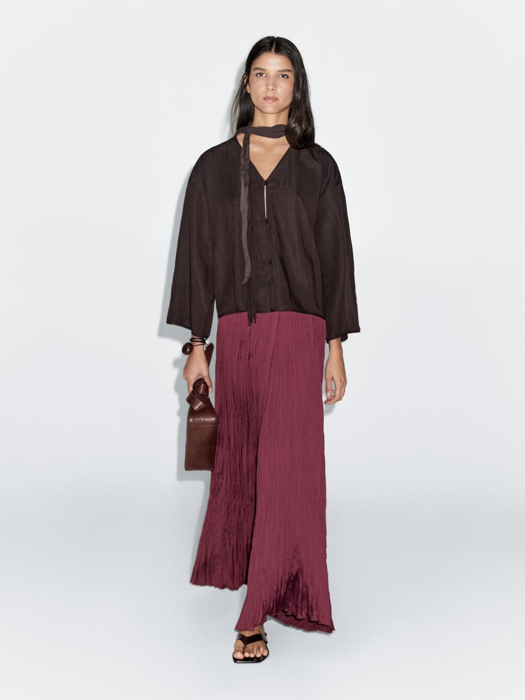 Long pleated skirt · Burgundy · Skirt | Massimo Dutti