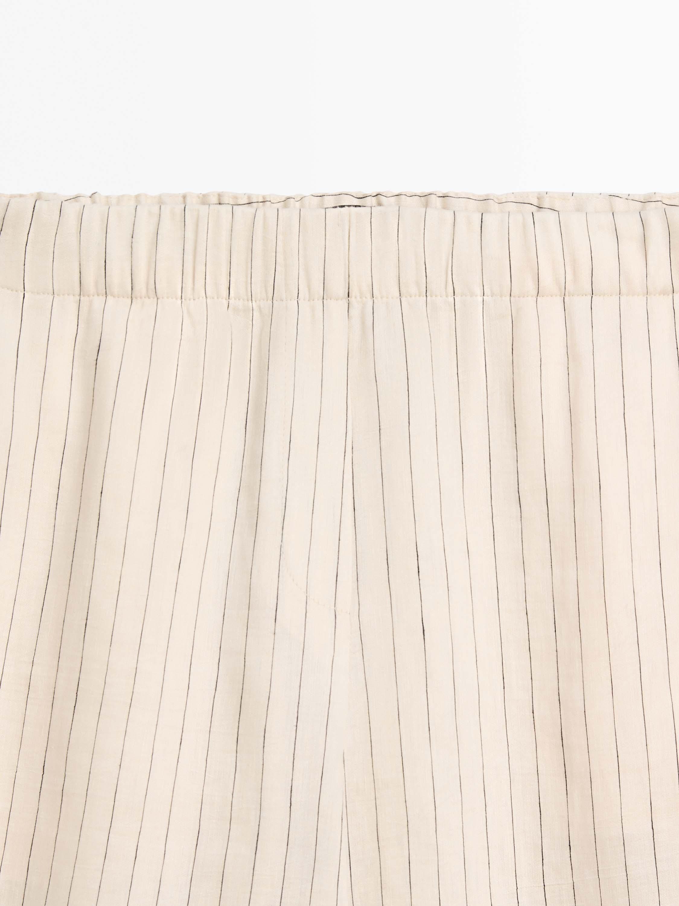 Pantalón raya diplomática mezcla lino · Crudo · Pantalón | Massimo Dutti