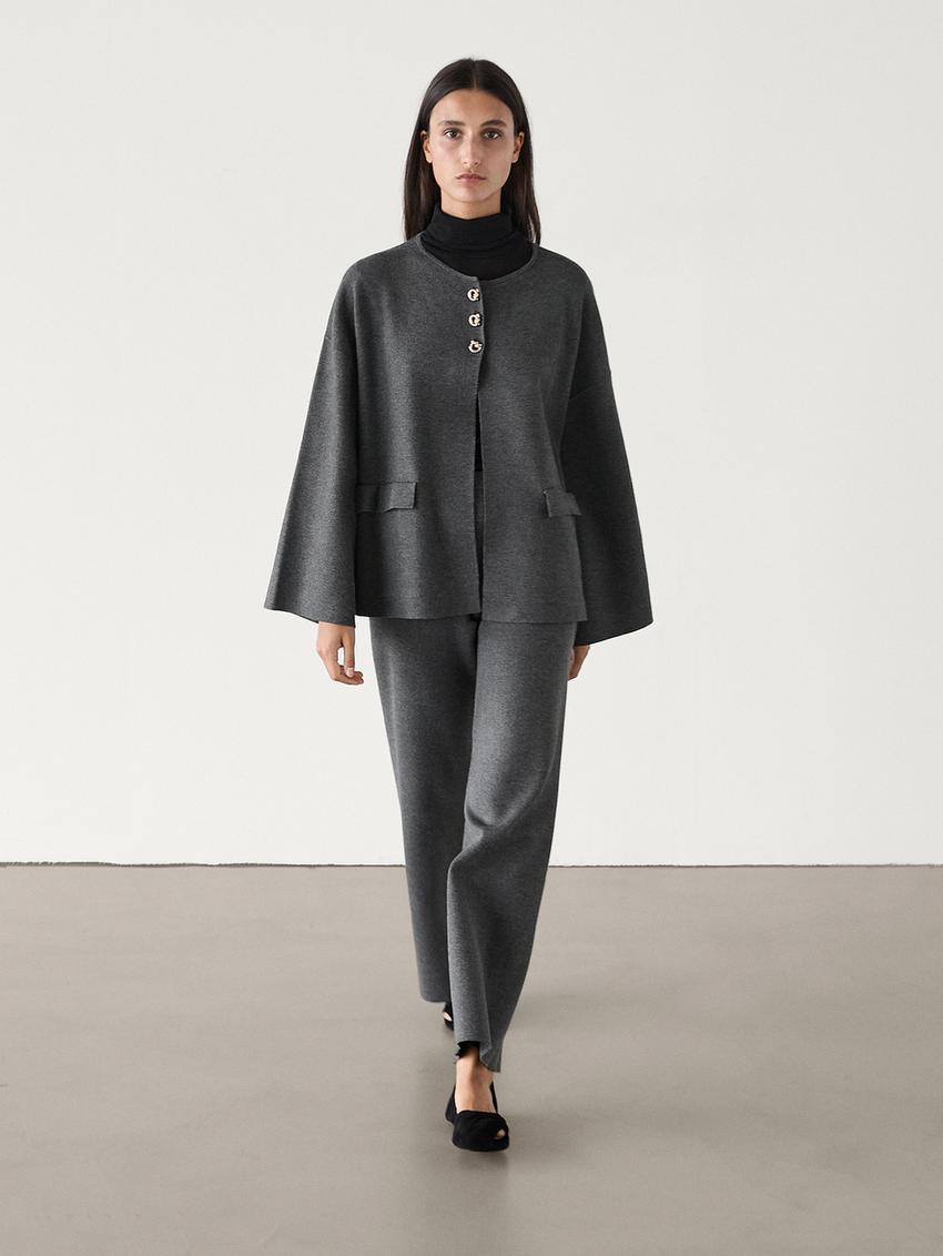 Capa crop detalle botones · Gris Oscuro · Tops Y Otras Prendas ...