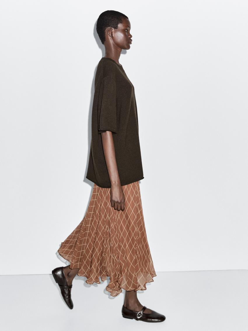 Rok panjang jatuh dengan detail kotak-kotak · Cokelat · Skirt | Massimo ...