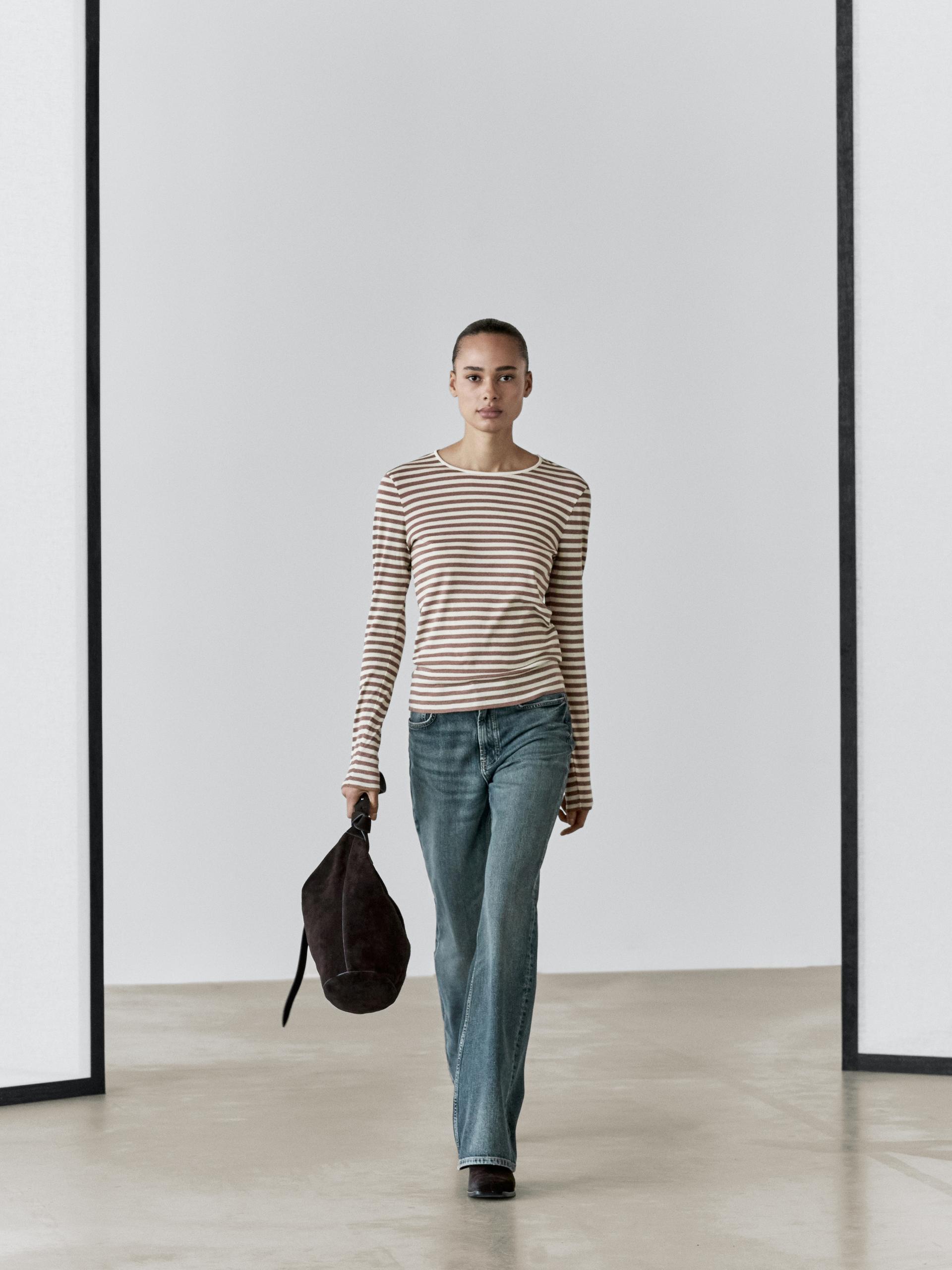 100% katoenen T-shirt met strepen · Vigo Beige · Jersey | Massimo Dutti