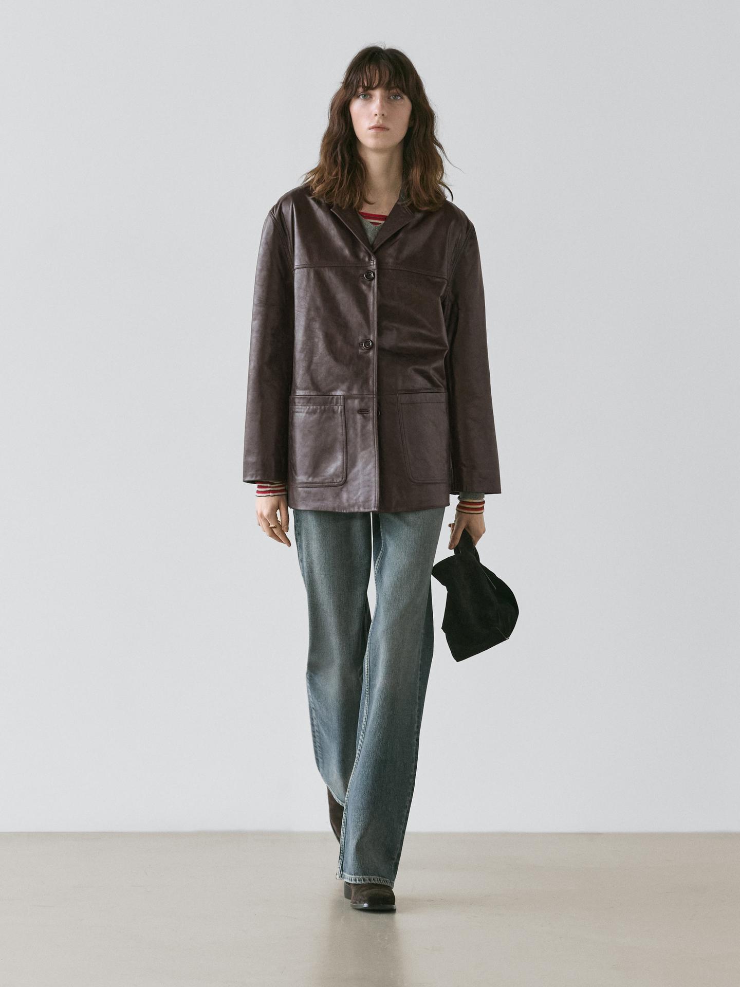 Nappaleren blazer met knopen · Bruin · Kostuums | Massimo Dutti