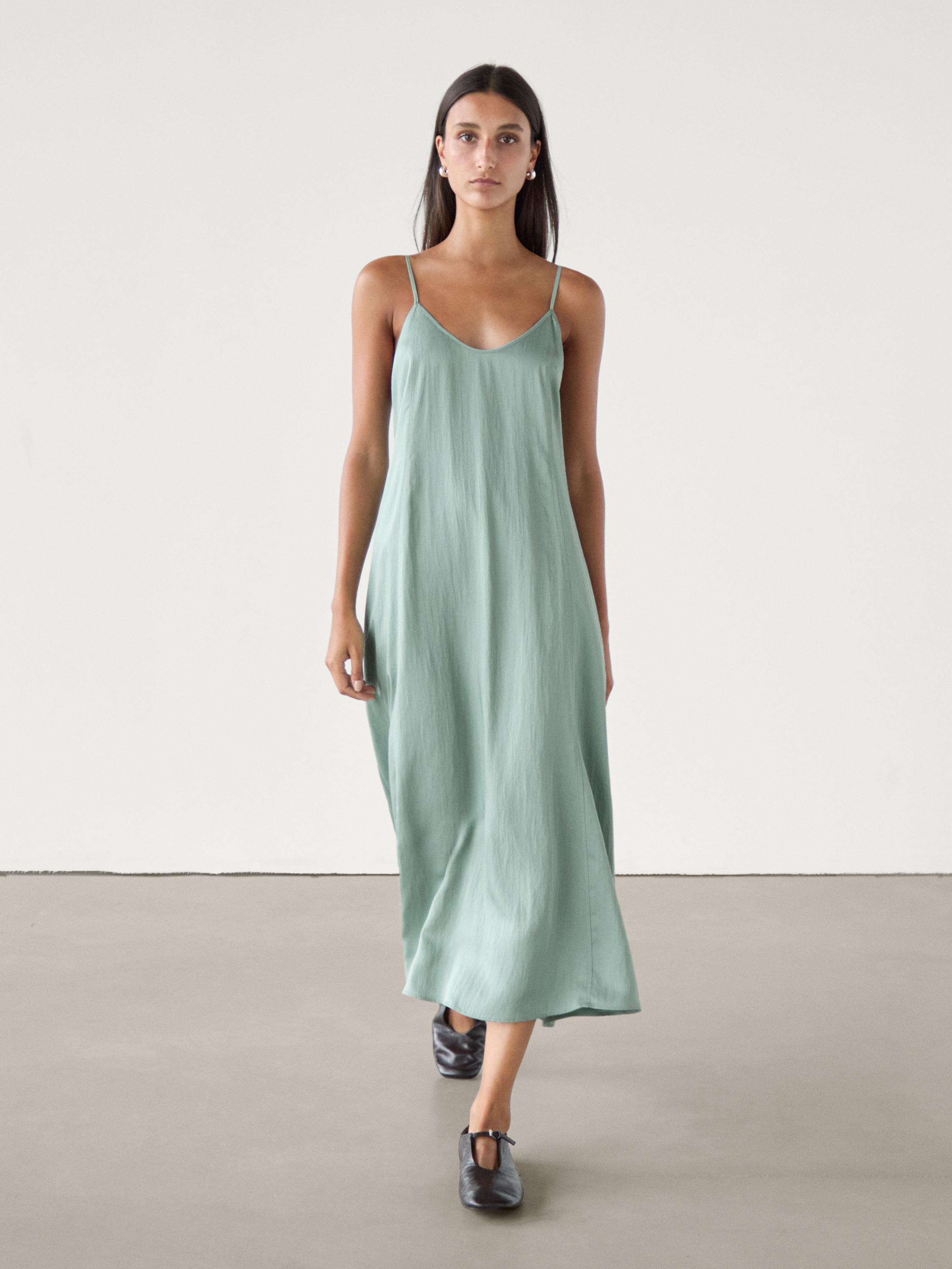 Robe midi fluide style nuisette à bretelles · Vert Eau · Habillé / Robes Et Combinaisons ...