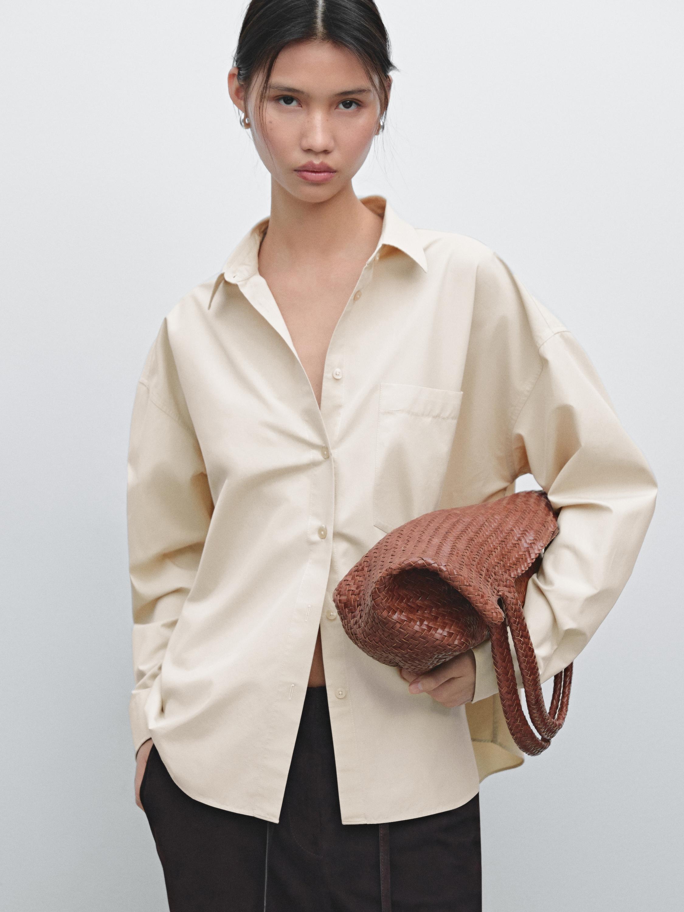 قميص بوبلين قطن 100% · بيج · أقمصة | Massimo Dutti