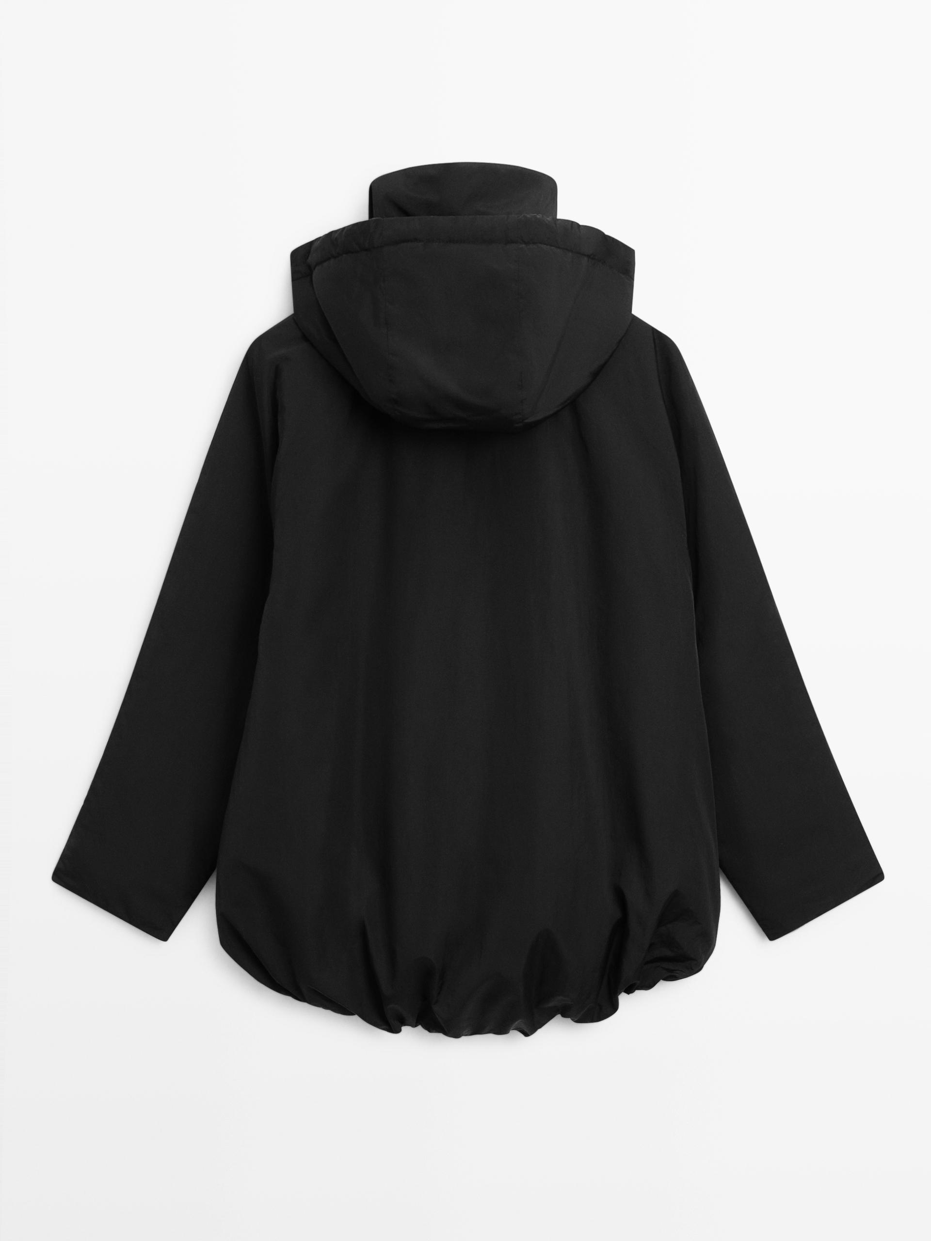 Παρκά από τεχνικό ύφασμα · Μαυρο · Coats | Massimo Dutti