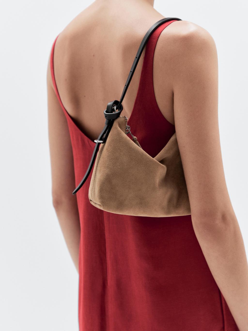 Small split suede leather bag · Sand, Gold, Brown · Leather Outerwear | Massimo Dutti
