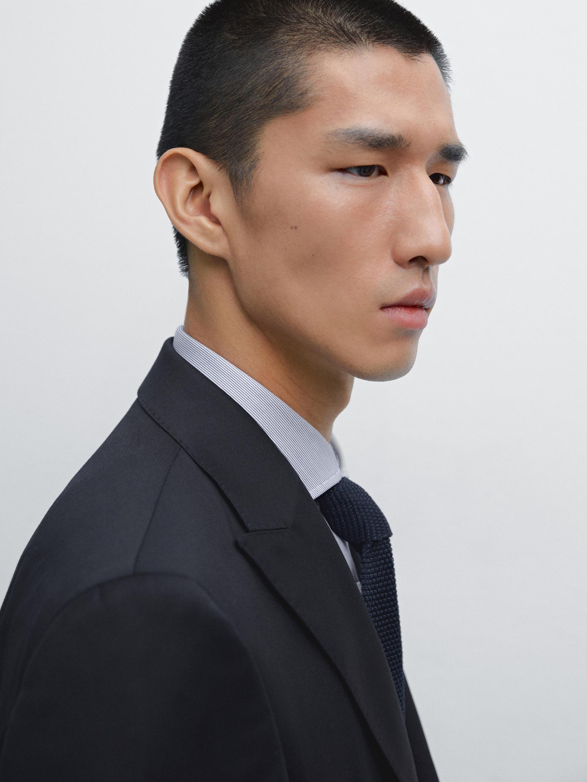 Jednobojni vuneni blejzer od odijela · Morskoplava · Kaputi | Massimo Dutti