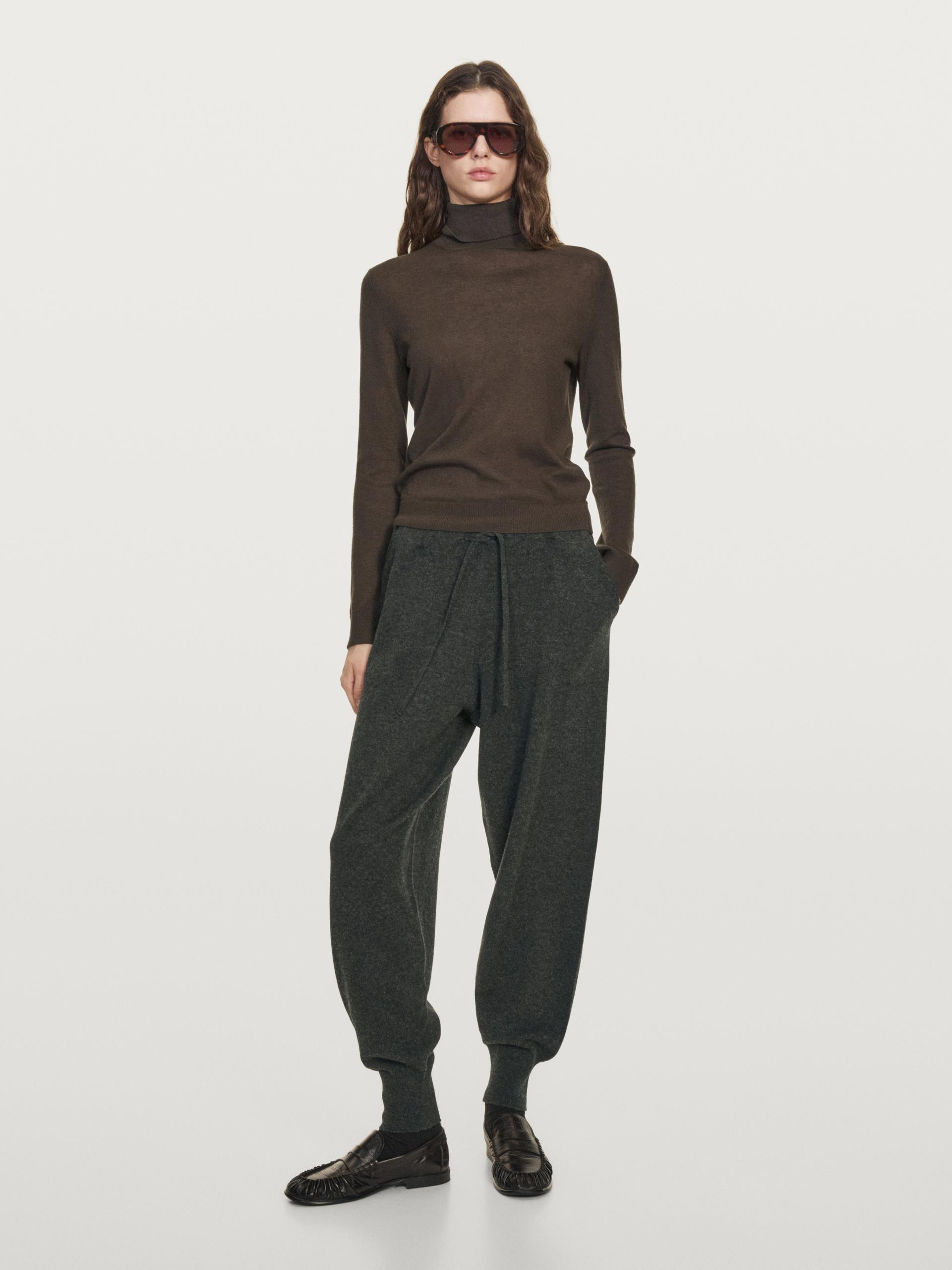 Sarouel-bukse i ull med lommer · Koksgrå · Trousers | Massimo Dutti