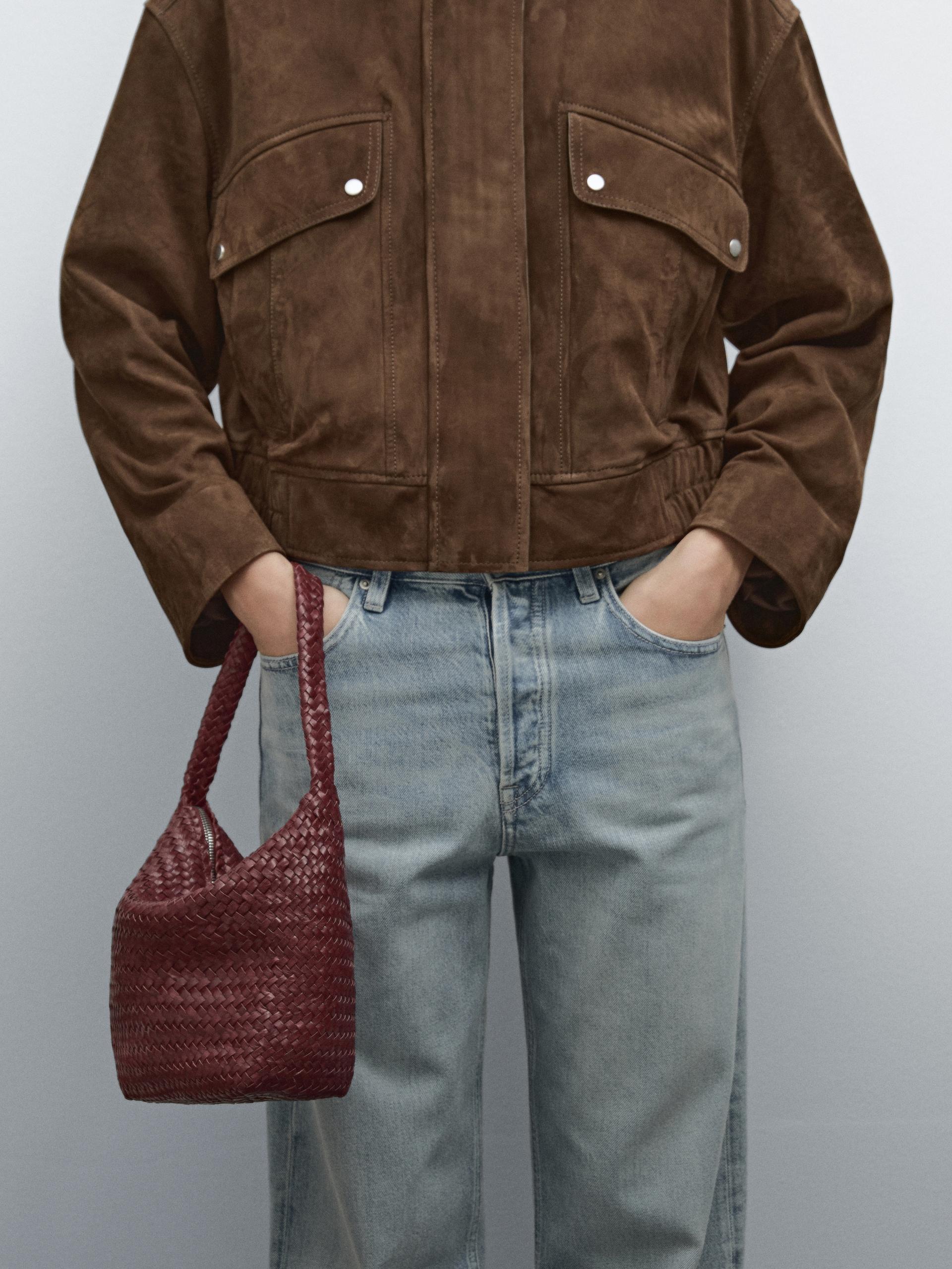 Mala bucket bag entrançada em pele napa · Bordô, Laranja Queimado ...