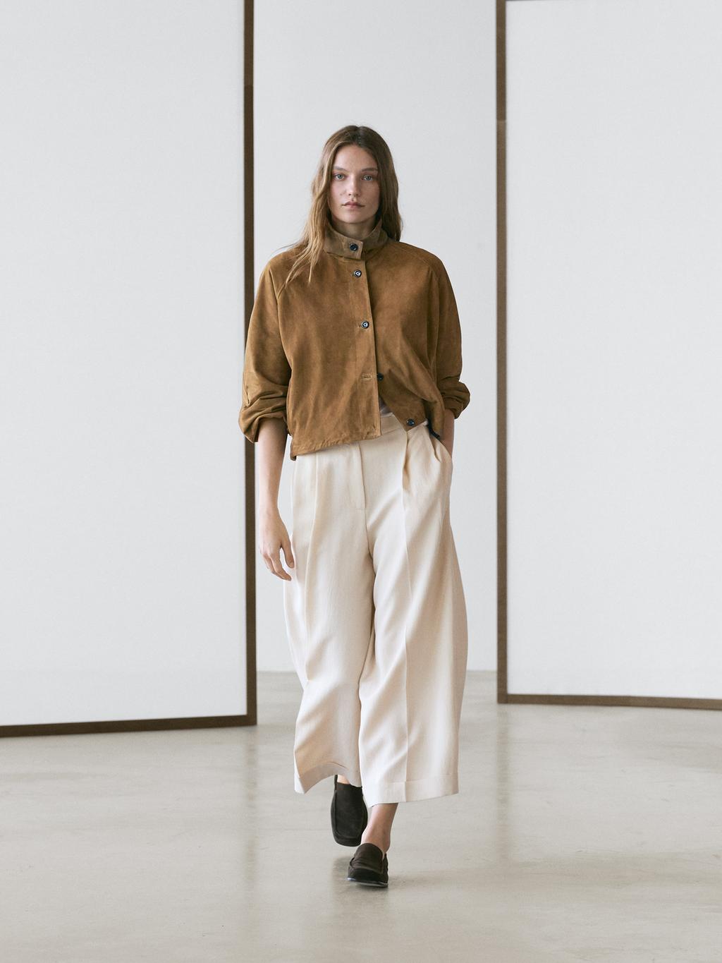 Flowing trousers with turn-up hems · Cream · Trousers | Massimo Dutti