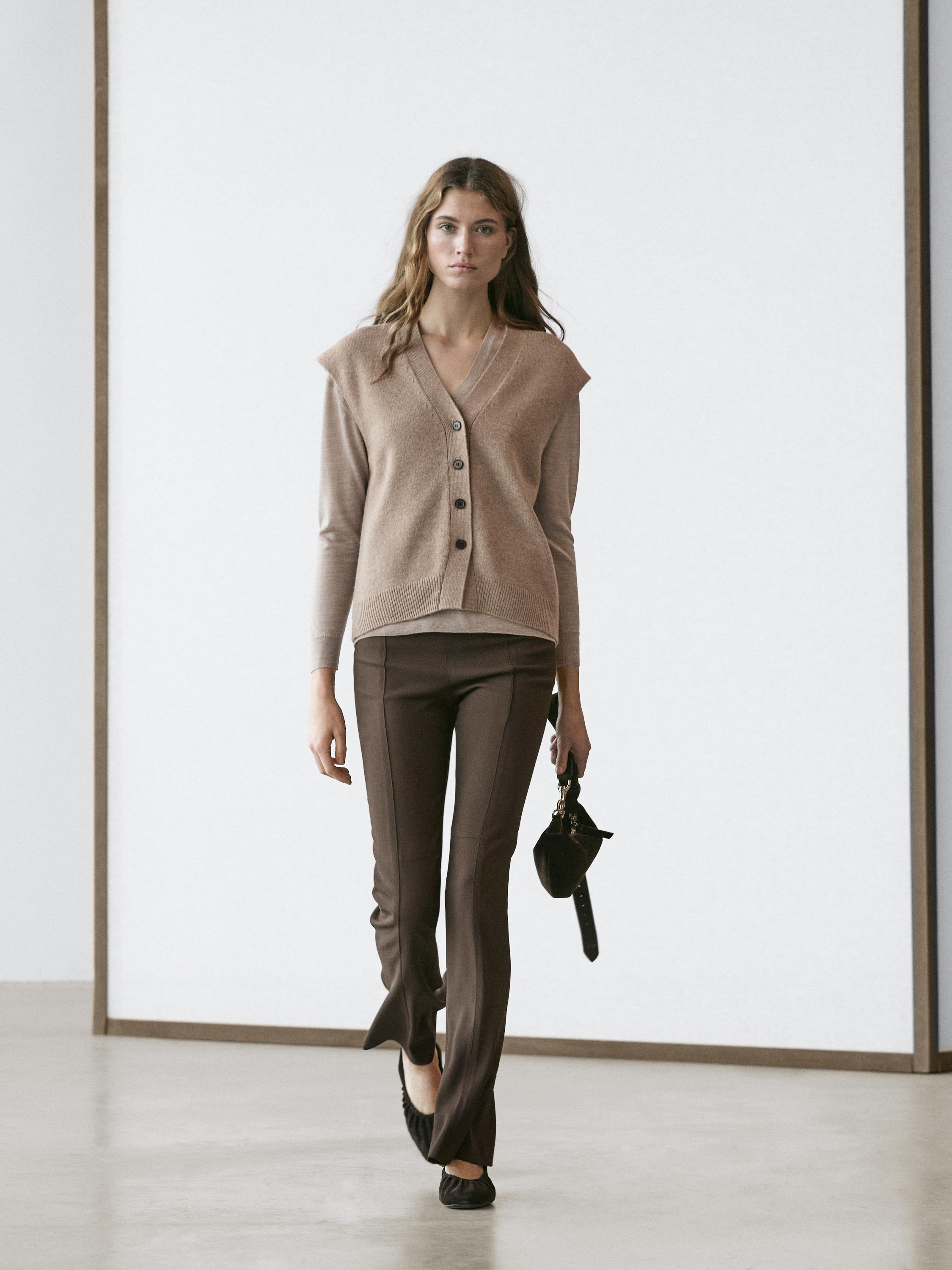 Veste sans manches à col en V en maille de laine mélangée · Vison ...