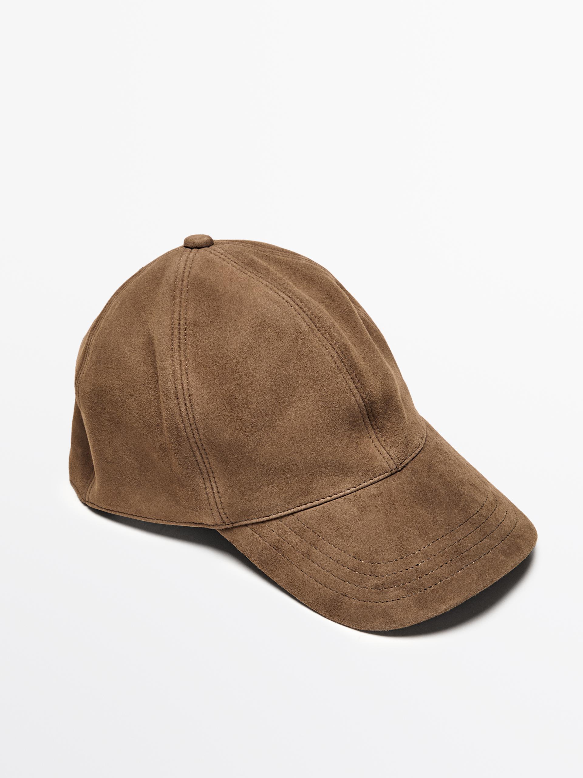 Suede leather cap · Taupe Grey, Brown · Bermuda Shorts | Massimo Dutti