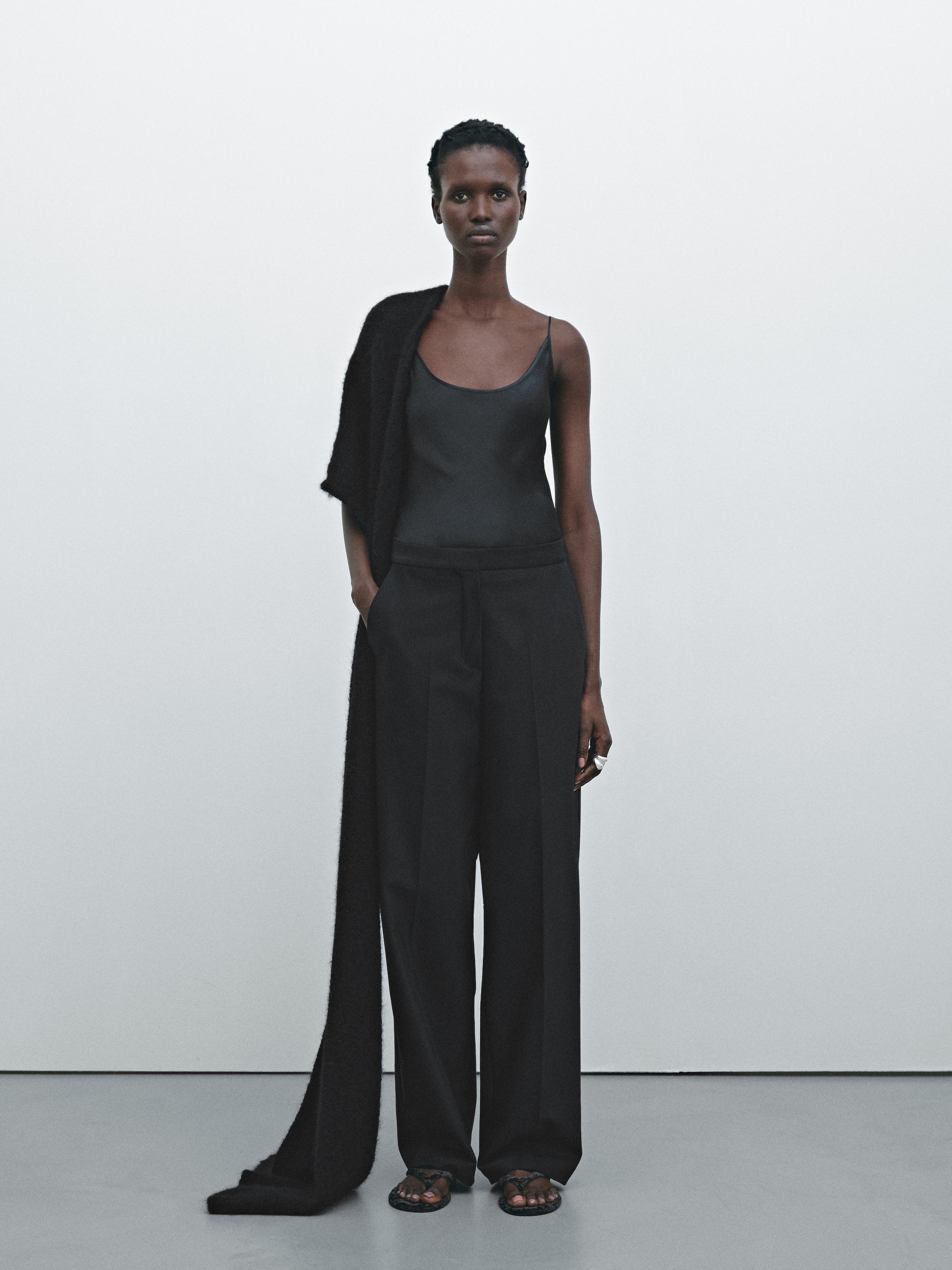 Klassische schwarze Hosenanzüge für Frauen - Massimo Dutti - DE