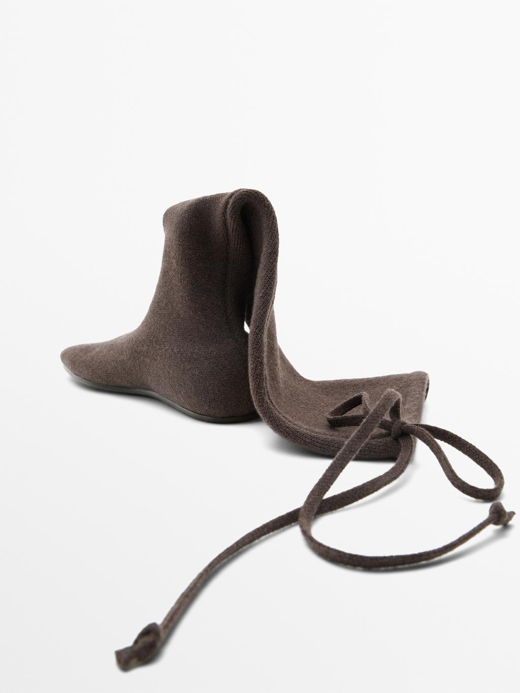 Cashmere knee-high boots · Brown · Flatâ Boot | Massimo Dutti