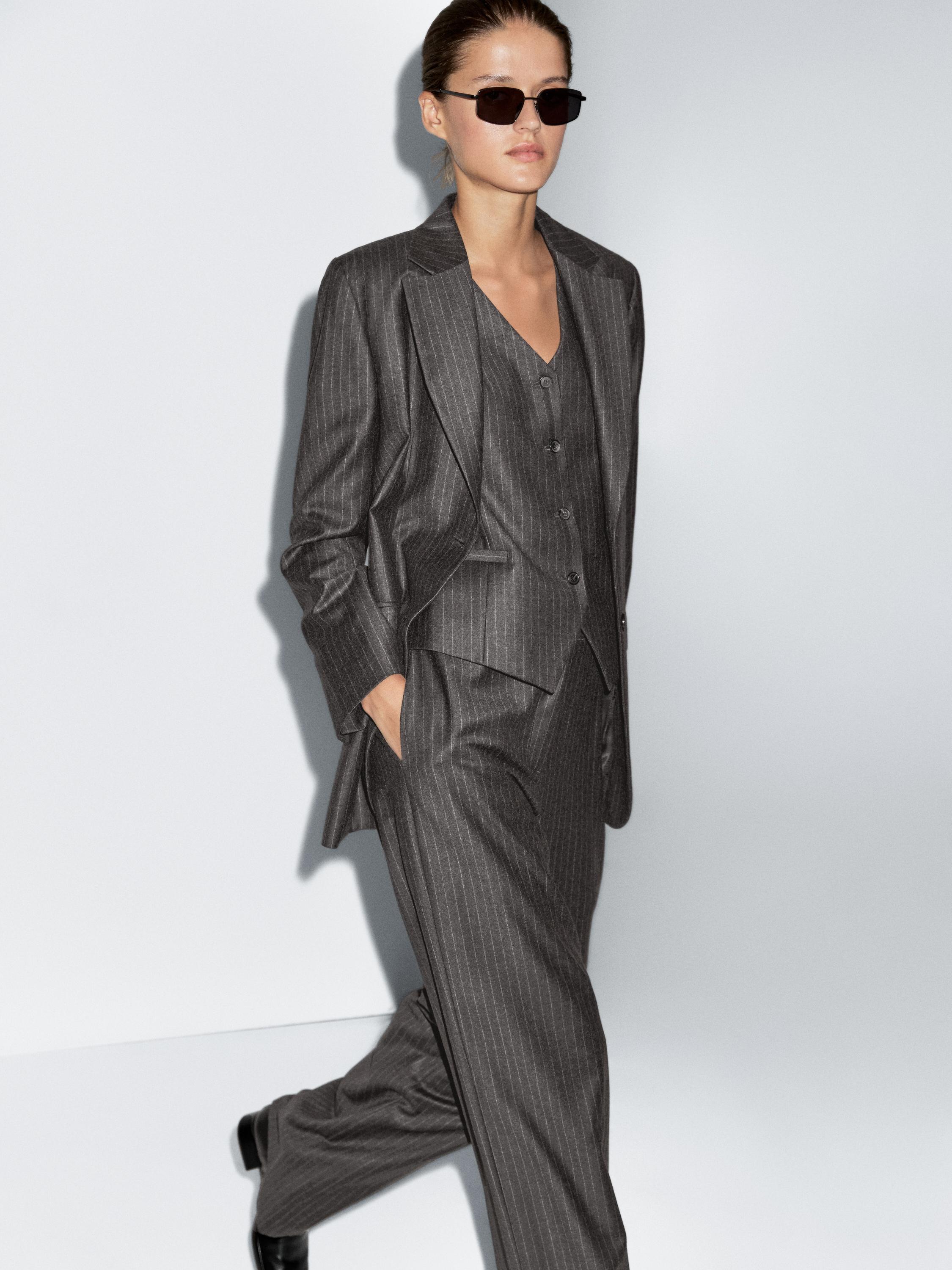 جاكيت فيست صوف 100% بخطوط رفيعة · باهت · Dressy | Massimo Dutti